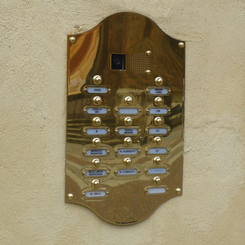 Campanelli e Citofoniere – Cervini Targhe